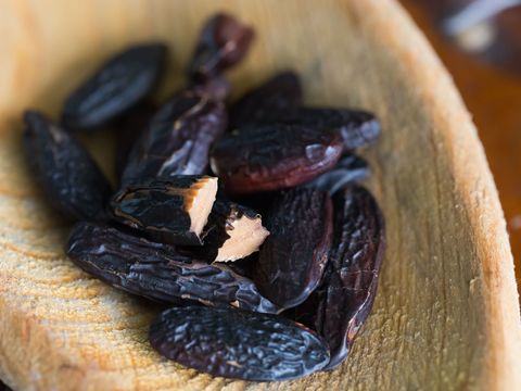 Cumaru seed-Tonka Beans-Dipteryx odorata | B2Brazil